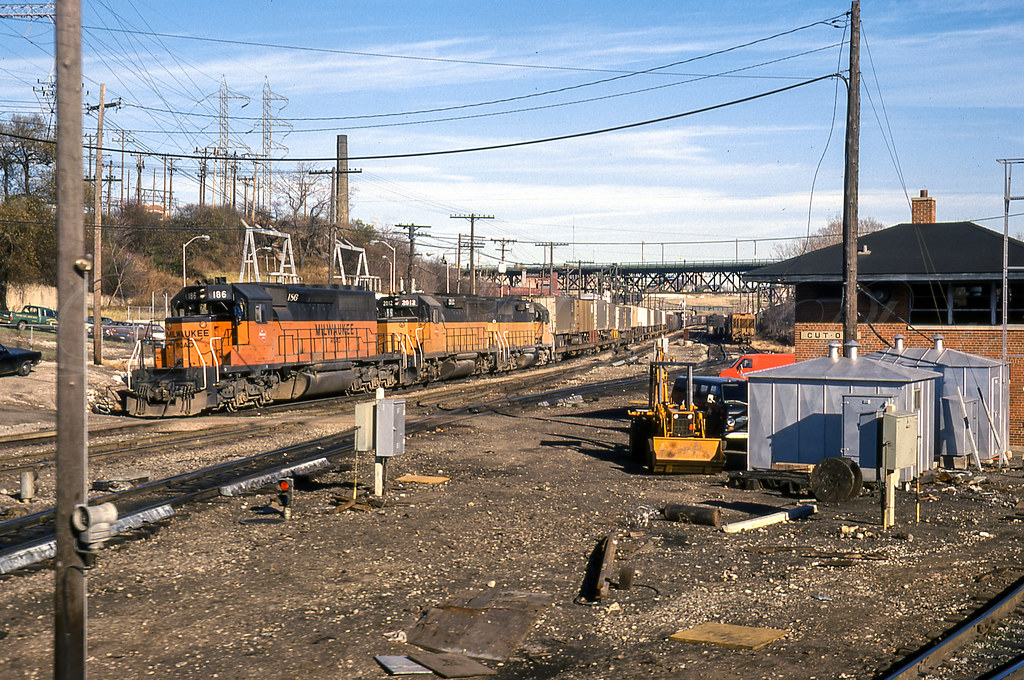 MILW 186, 2012, 2027 TRN263 Cut Off, Milwaukee, WI. NOV 75… | Flickr