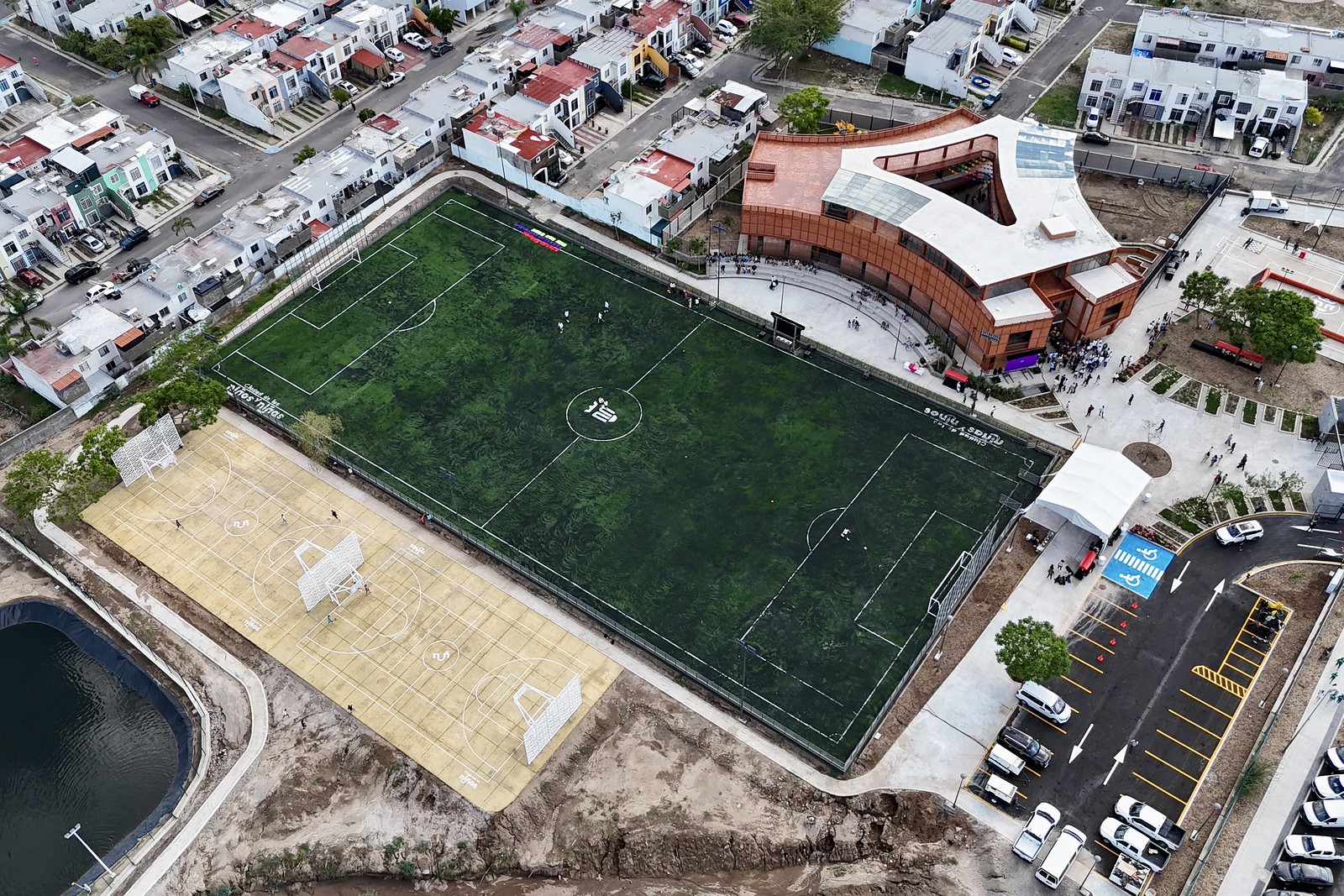 17 junio 2025 . Inauguración Colmena Valle de los Molinos | Flickr